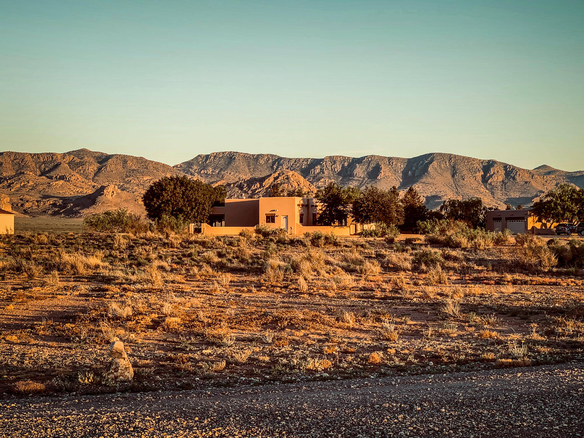 STAY ON A PRIVATE RANCH IN THE NEW MEXICO DESERT